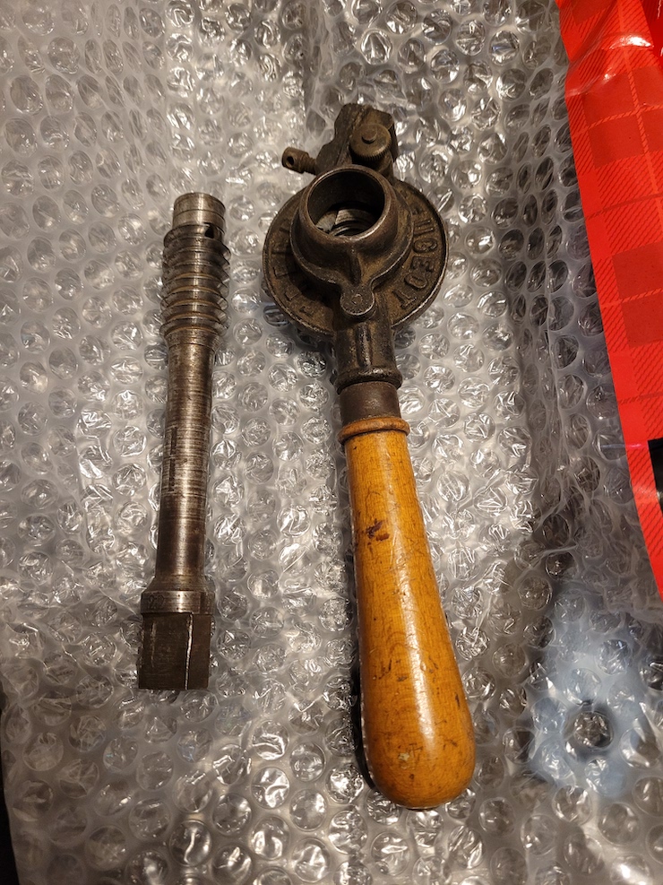 Make your own Wooden Screws - The Threadbox & Tap | Vintage Tool Patch